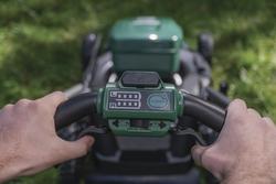 Masterforce® 21" 80-Volt Brushless Cordless Self-Propelled Lawn Mower ...