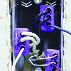 Alumiconn 10-18 AWG 3-Port Al/Cu Wire Connector - 10 Count at Menards®