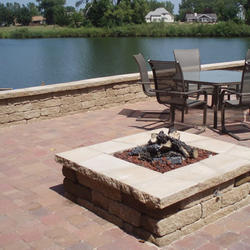 5 x 10 Quarry Gray Small Tumbled Catalina Freestanding Wall Block at ...