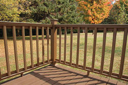 UltraDeck® Rustic™ 12' Redwood Pinnacle Handrail at Menards®