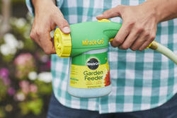Miracle-Gro® Ready-to-Spray Garden Feeder with All Purpose Plant Food ...
