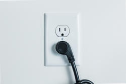 Smart Electrician® 3-Outlet 1 USB-A & 1 USB-C White Desktop Charger ...