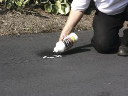 SealBest® Oil Spot Blacktop Primer - 0.9 qt. at Menards®