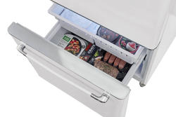 Unique® 17.7 cu.ft. Marshmallow White Retro Bottom-Freezer Refrigerator ...