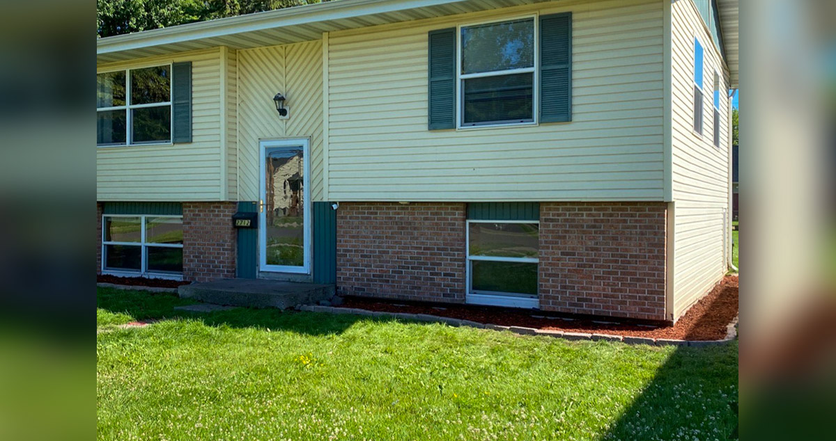 Sprucing Up the Curb Appeal - Project by Heidi at Menards®