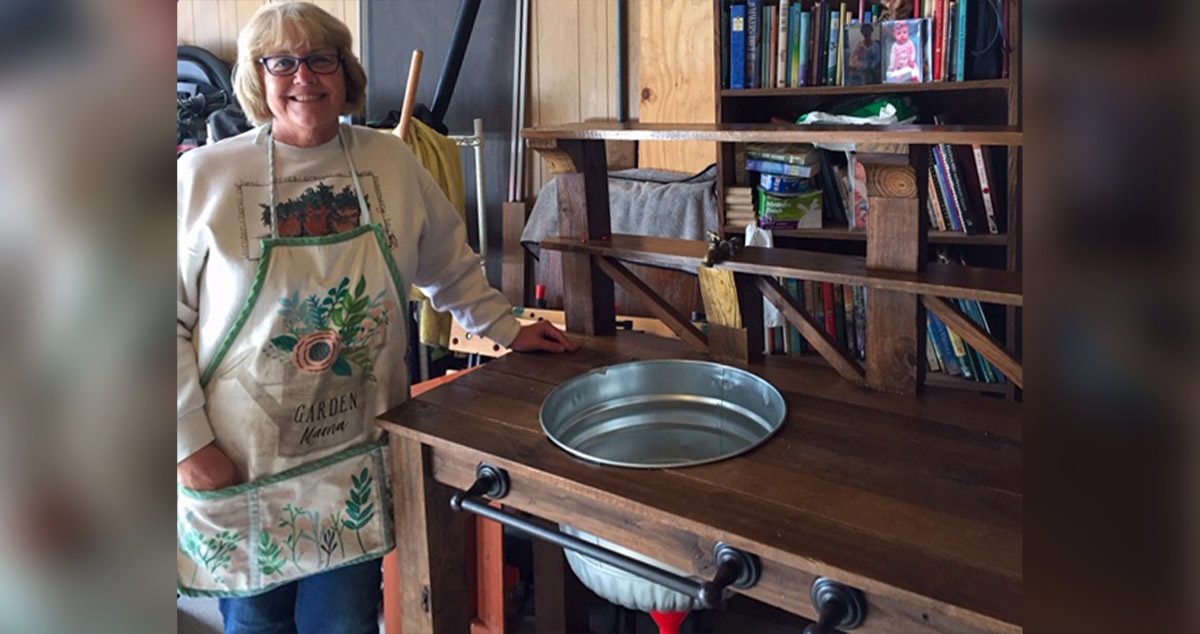 Deluxe Gardeners Potting Bench - Project by Bradley at Menards®