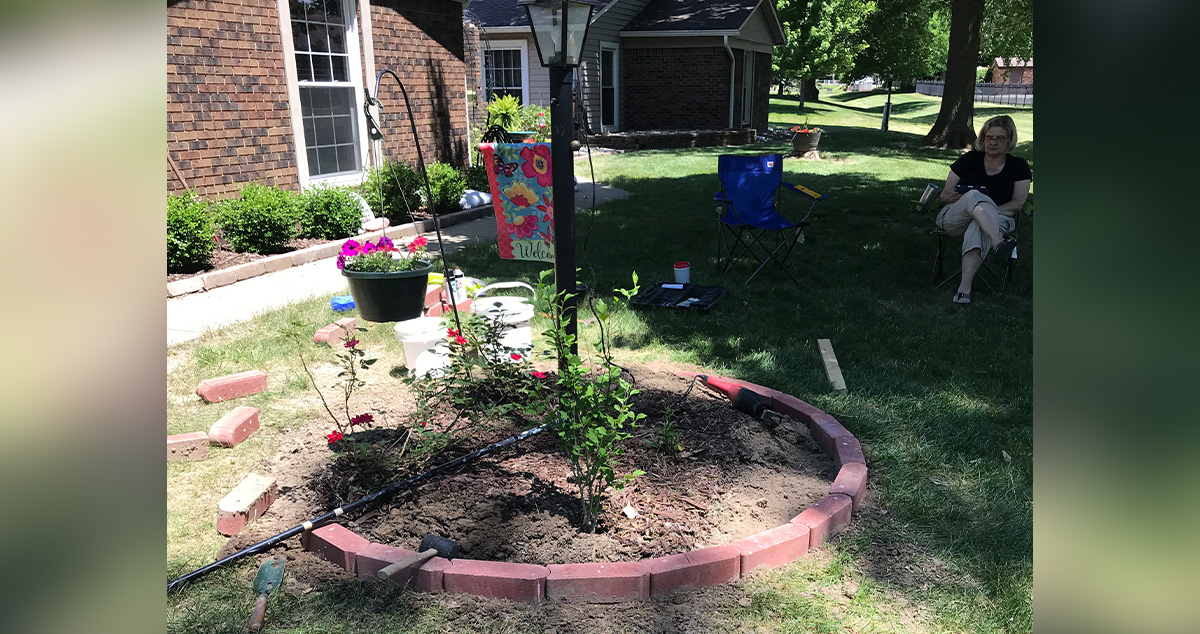Post Light Flower Bed Ring - Project by Kent at Menards®