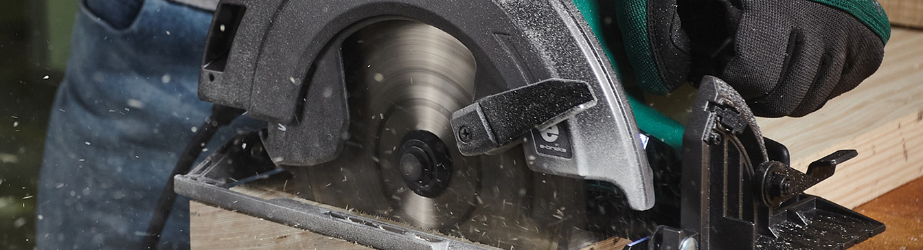 Circular Saw Buying Guide at Menards®