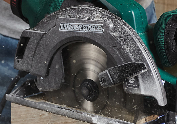 Circular Saw Buying Guide at Menards®